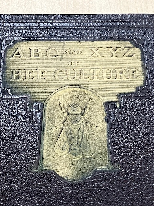 ‘HIDDEN ‘brown cover-ABC and XYZ of Bee Culture Encyclopaedia-1947 ed ...