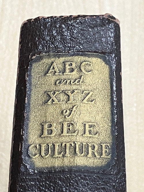 ‘HIDDEN ‘brown cover-ABC and XYZ of Bee Culture Encyclopaedia-1947 ed ...